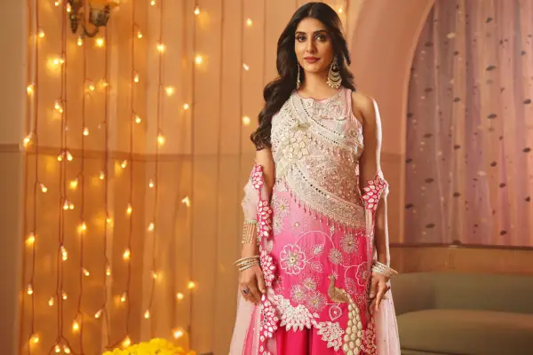 Buy Stylish Traditional Women's Wear in India at Kenzo